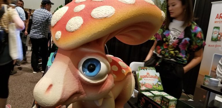 Inaugural LightBox Expo Brings Artists and Fans Together for a New ...