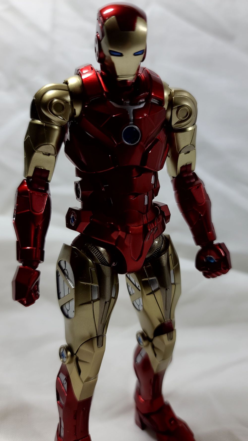 Action Figure Review: Sentinel Fighting Armor Iron Man