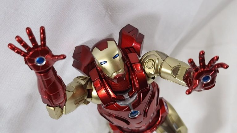 Action Figure Review: Sentinel Fighting Armor Iron Man