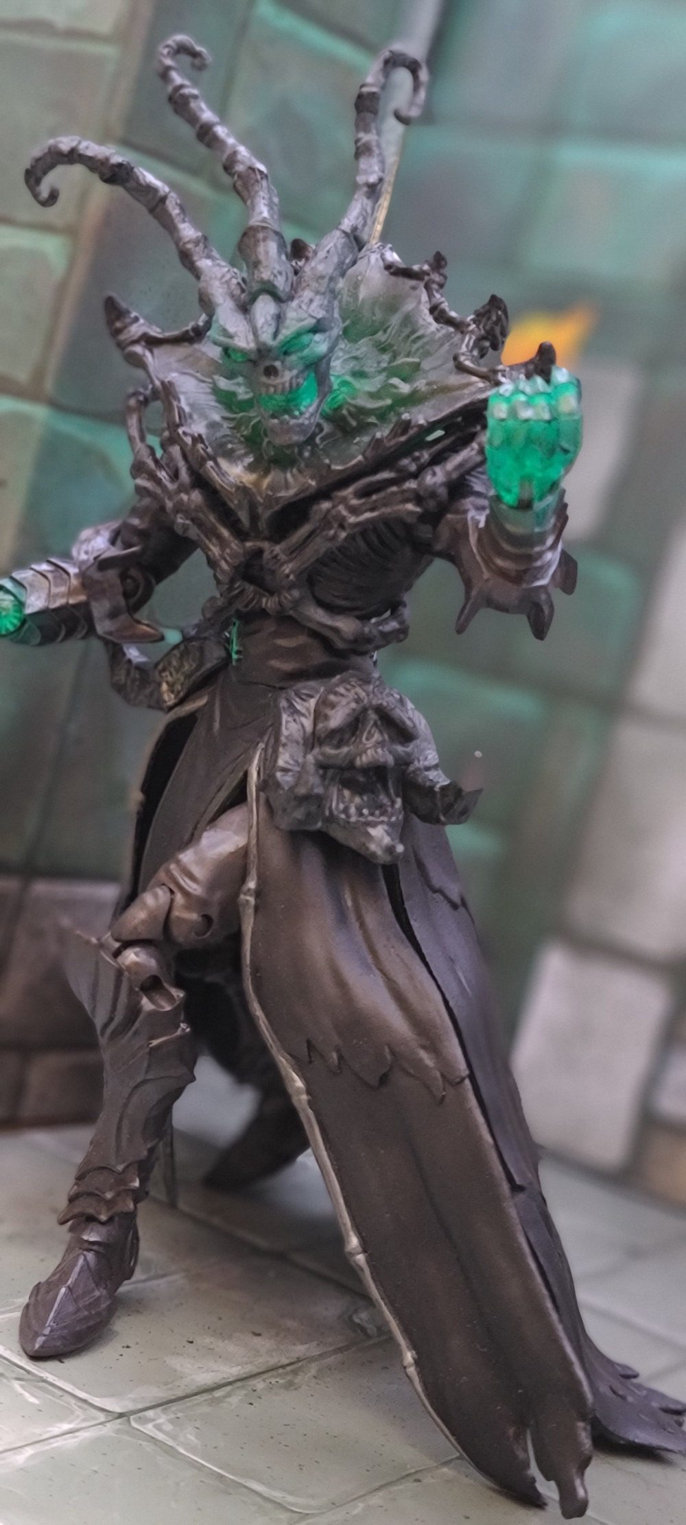 Action Figure Review: League of Legends Thresh