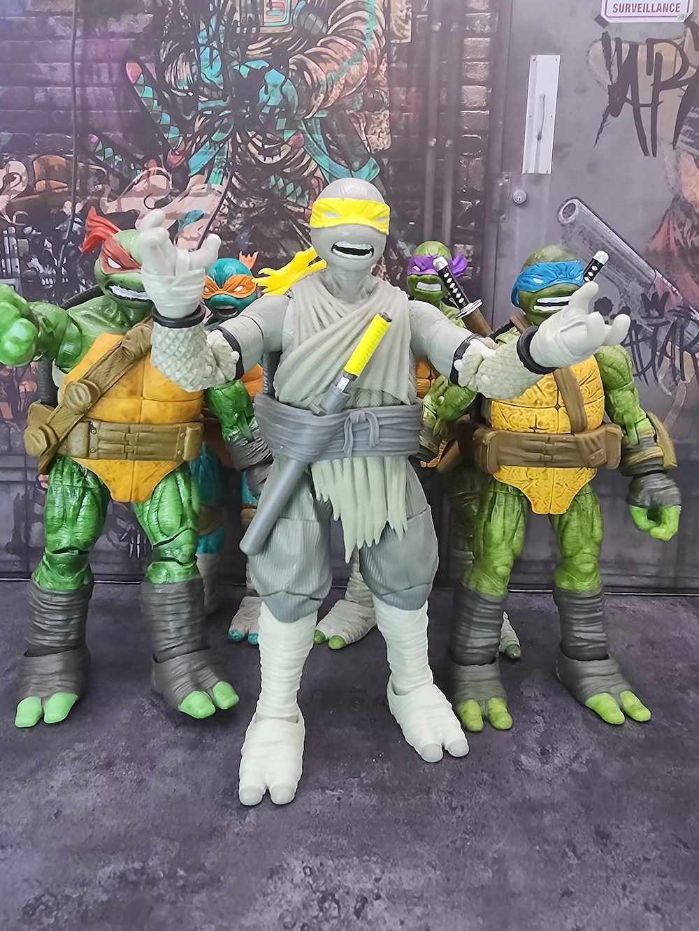 Action Figure Review: Teenage Mutant Ninja Turtles BST AXN Jennika ...