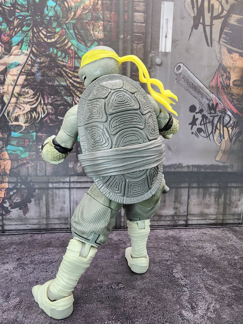 Action Figure Review: Teenage Mutant Ninja Turtles BST AXN Jennika ...