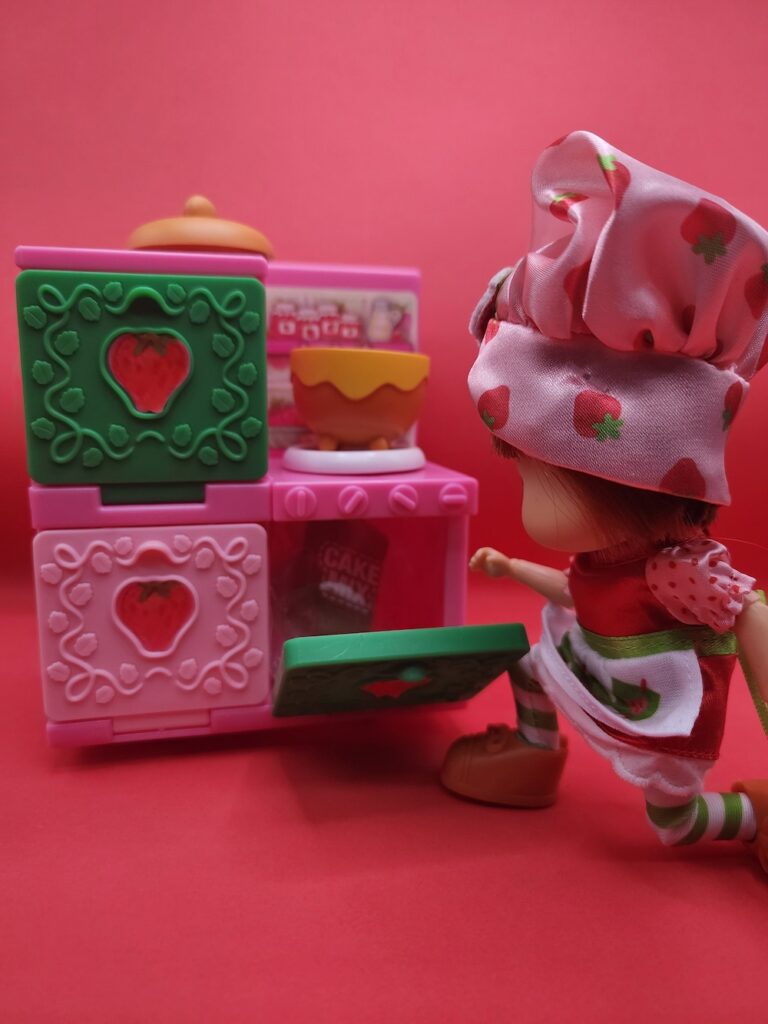 Strawberry Shortcake Berry Bake Shop Playset Review